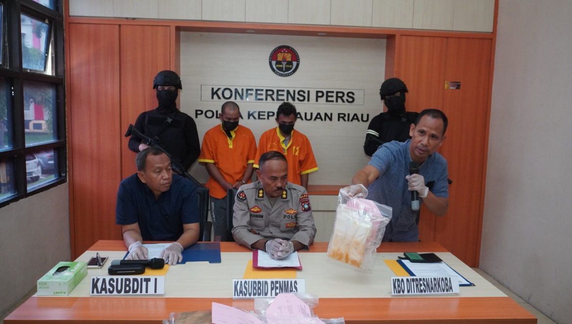 Ditresnarkoba Polda Kepri Ungkap Kasus Penemuan Narkotika Jenis Kokain Di Kabupaten Kepulauan ...